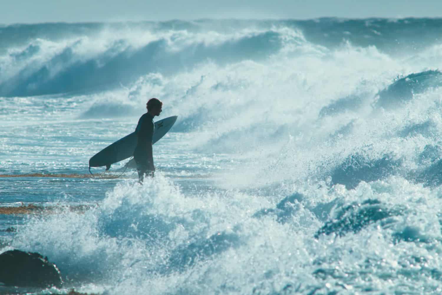 Top 10 Surf Destinations: Epic Waves & Breathtaking Beauty