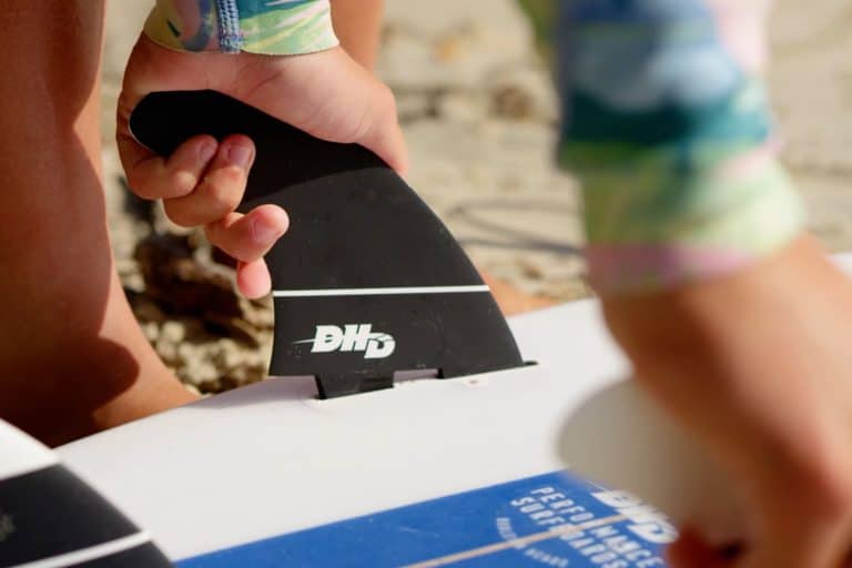 The Science of Surfboard Fins: Types, Materials, and Design