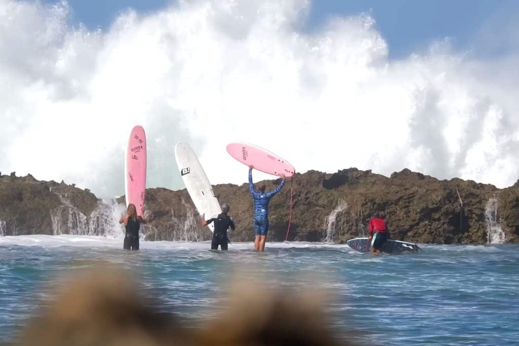 Hawaii Surf Culture: History, Spots, Competitions & Lifestyle