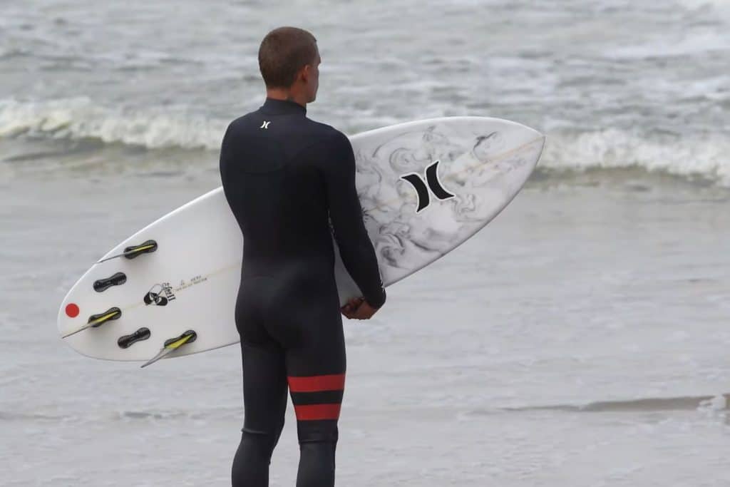 Common Surfing Injuries: Prevention and Recovery