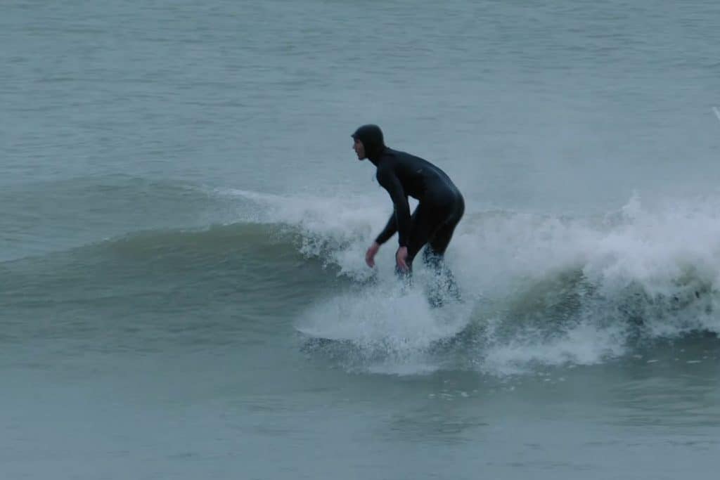 A Step-by-Step Guide for Beginner Surfers